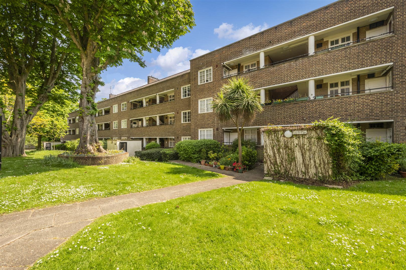 Hampstead Estate Agents | TK International